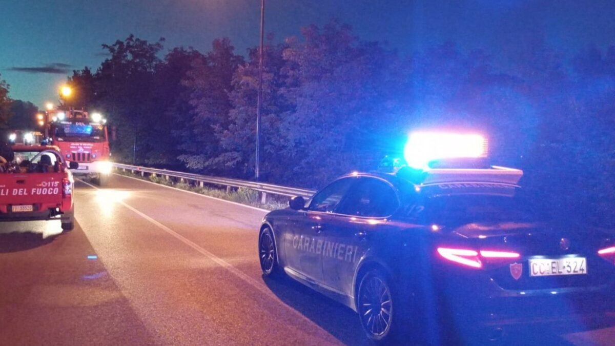 Auto nella scarpata a Lioni: morto un 24enne di Sant’Angelo dei ...
