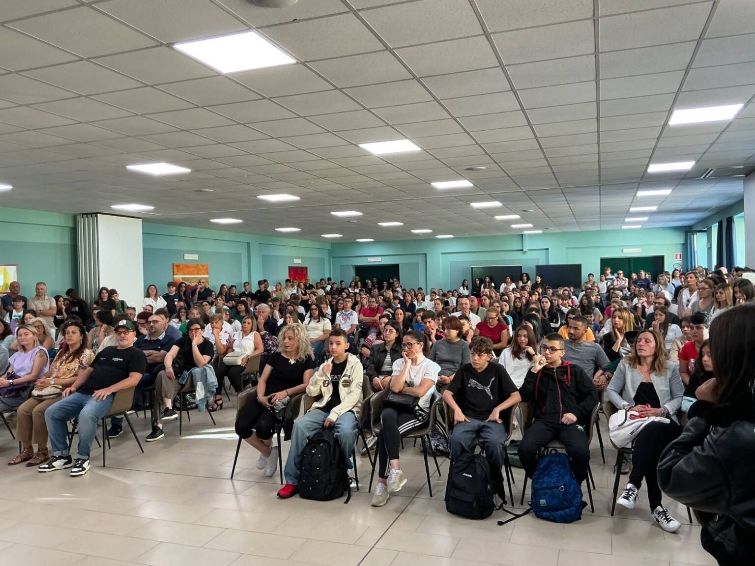 Scuola, al via le lezioni all’Ite Amabile. Pappalardo: l’uso dei ...