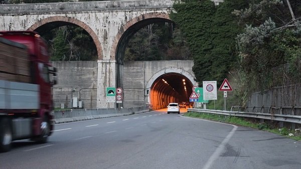 Raccordo Avellino: a luglio apre la nuova canna del tunnel Monte ...